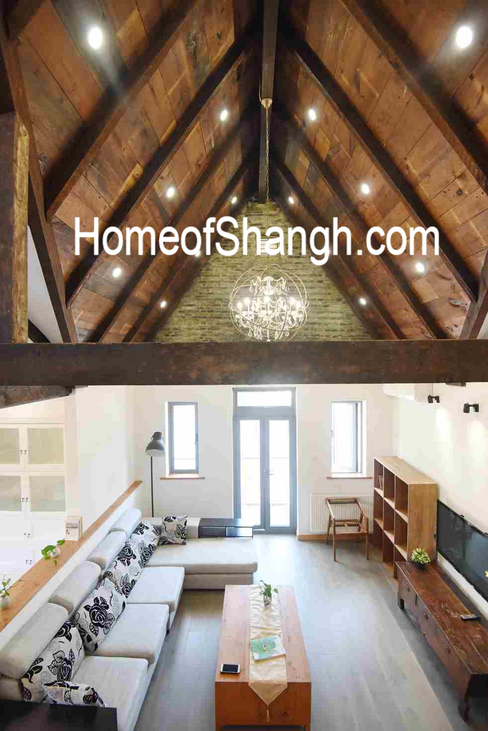 Shanghai apartment for rent with terrace on Yuyuan road